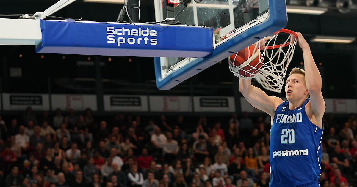 Alexander Madsenista Latvian mestari