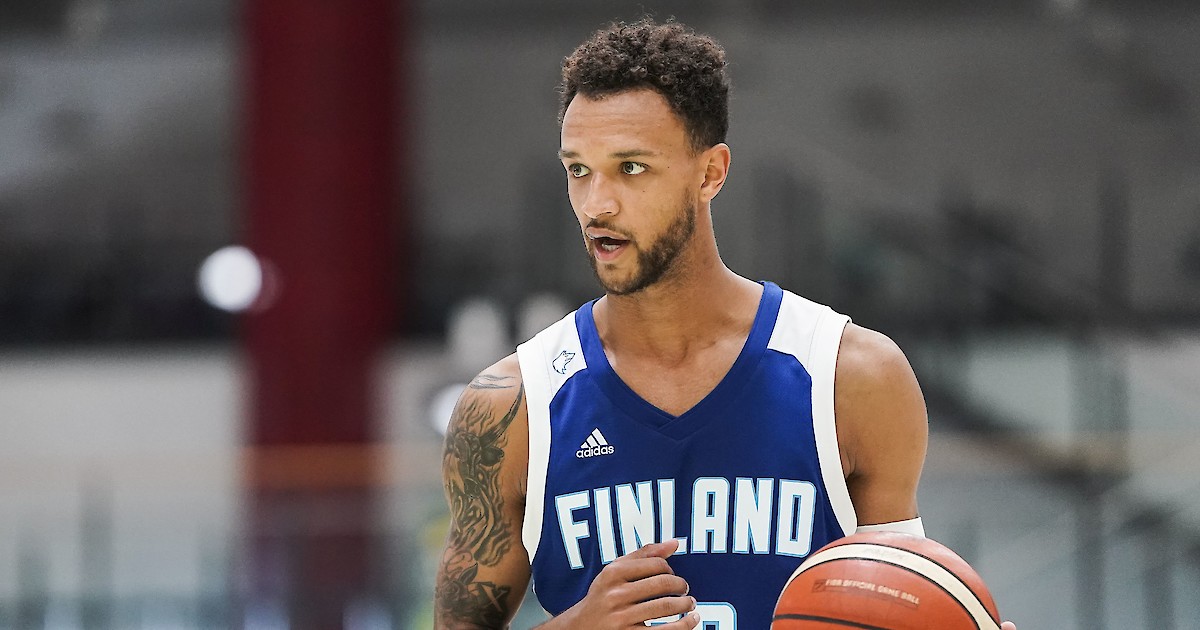 Hienon tulokaskauden pelannut Shawn Hopkins Tampereen Pyrintöön