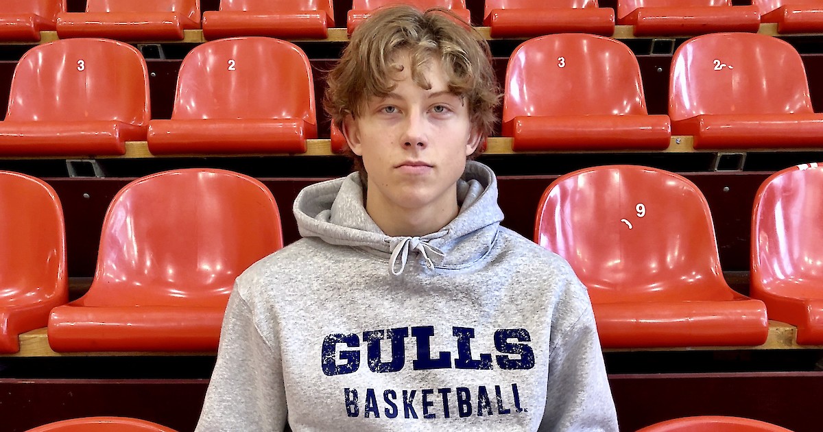 Emil Skyttä Seagullsin takakentälle, Elias Räisänen valmennukseen