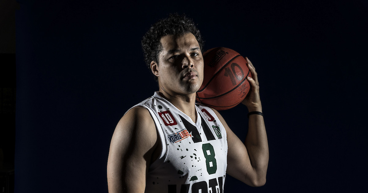 Michael Pounds lopettaa ansiokkaan pelaajauransa