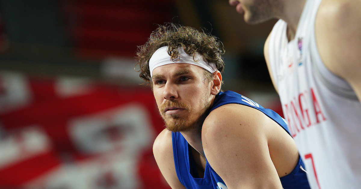 Erik Murphy jatkaa Japanissa