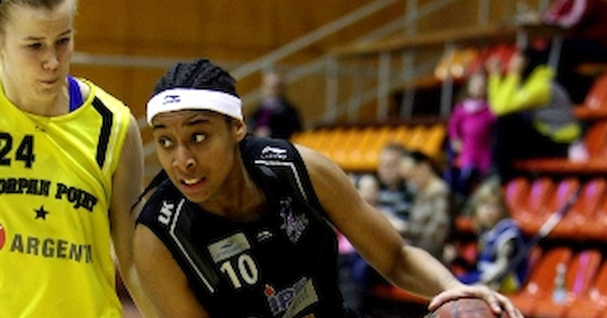 Chandrea Jones palaa välivuoden jälkeen Catziin