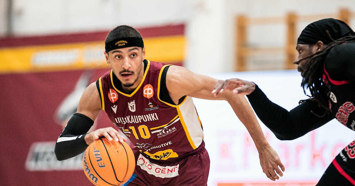 Korihaista tuttu Kaleb Warner hyppää Tampereen Pyrintöön
