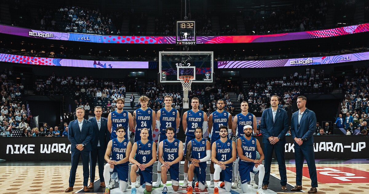 Susijengi kolmannen kerran Vuoden joukkue, Lassi Tuovi Vuoden ...