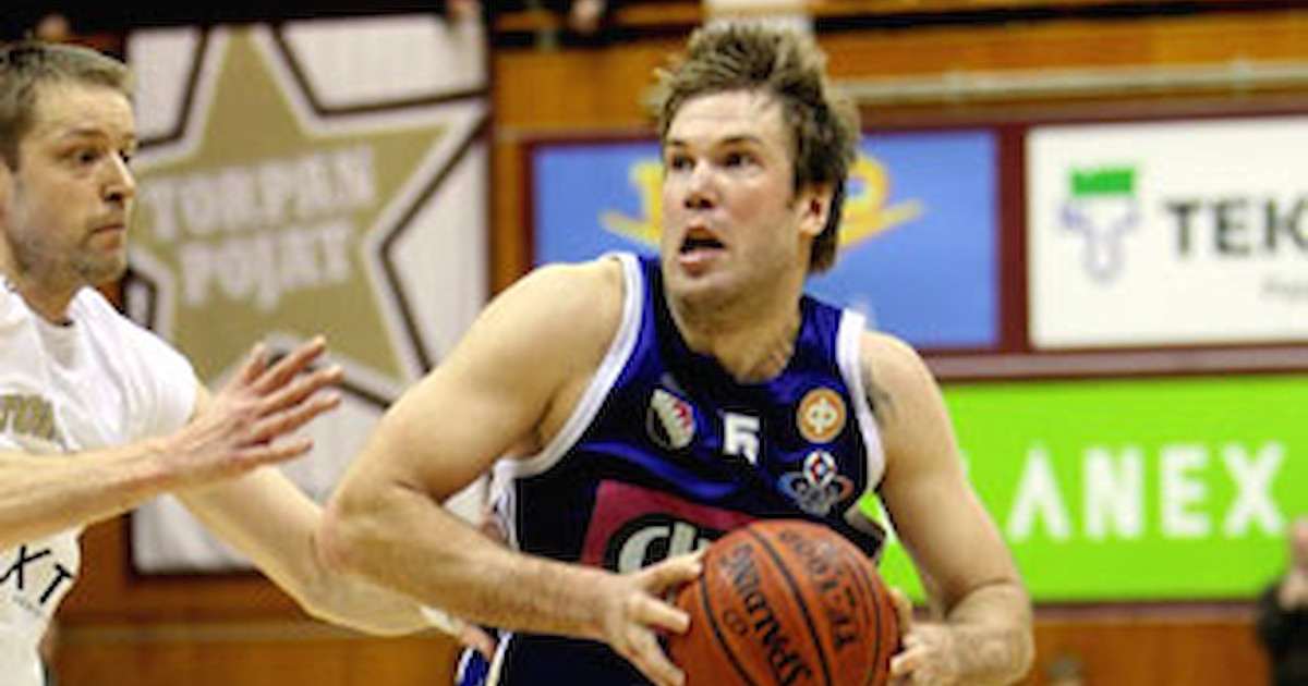 Lehtoranta kaikkien aikojen toisena pelaajana 500 blokin kerhoon